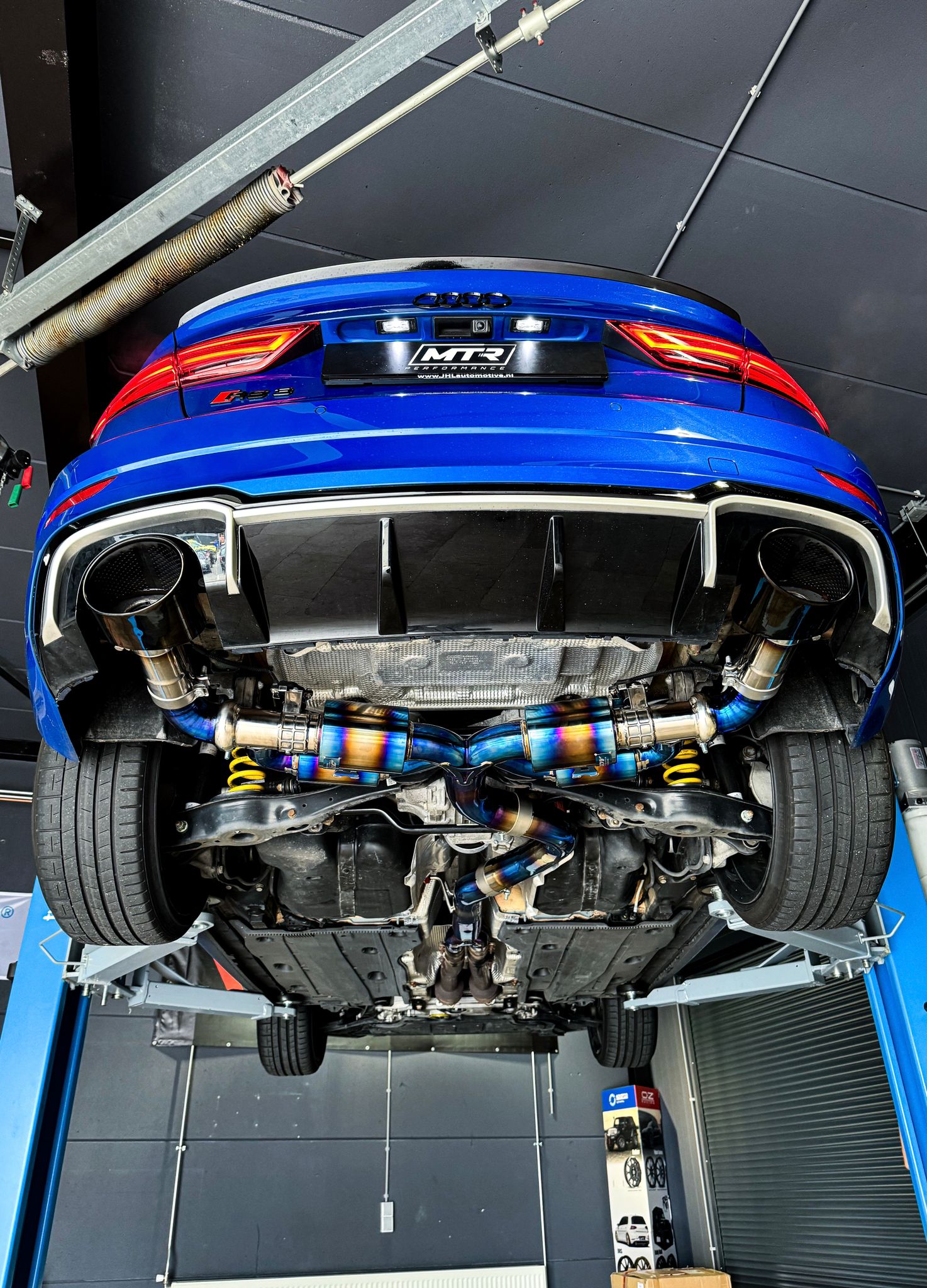 JDY titanium exhaust system fitted Audi RS3 8V 2017 – MTR Performance NL